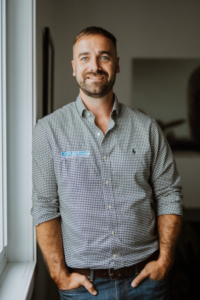 Michael Filion-Lacasse et l'équipe d’électriciens de MFL ÉLECTRIQUE